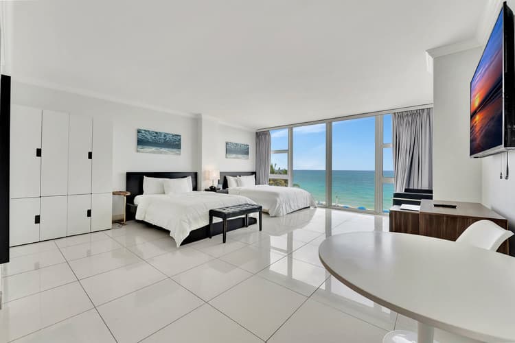 Deluxe Ocean View Efficiency | Ocean Manor Beach Resort